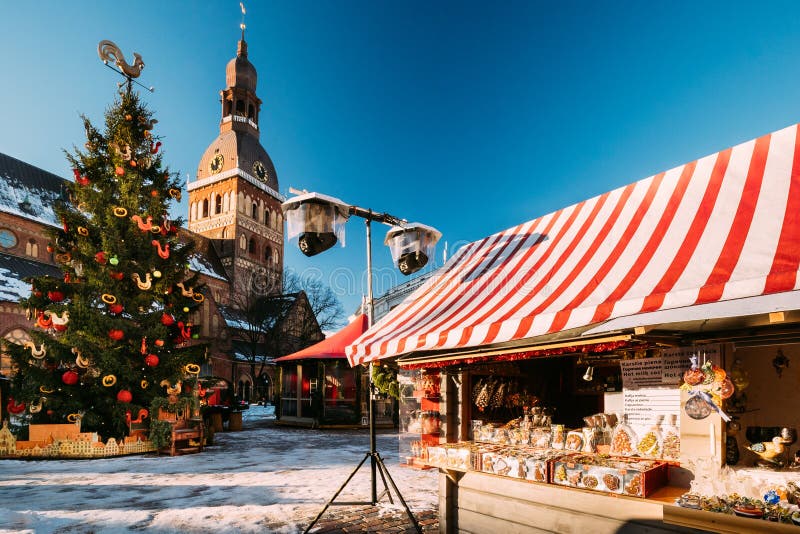 Christmas Market on Dome Square with Riga Dome Cathedral in Riga Stock ... Christmas Market on Dome Square with Riga Dome Cathedral in Riga Stock ...