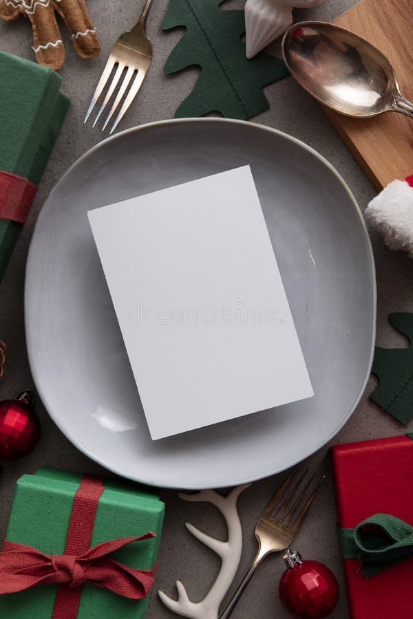 Christmas Meal Blank Menu. Blank Paper Menu on a Dinner Plate ...
