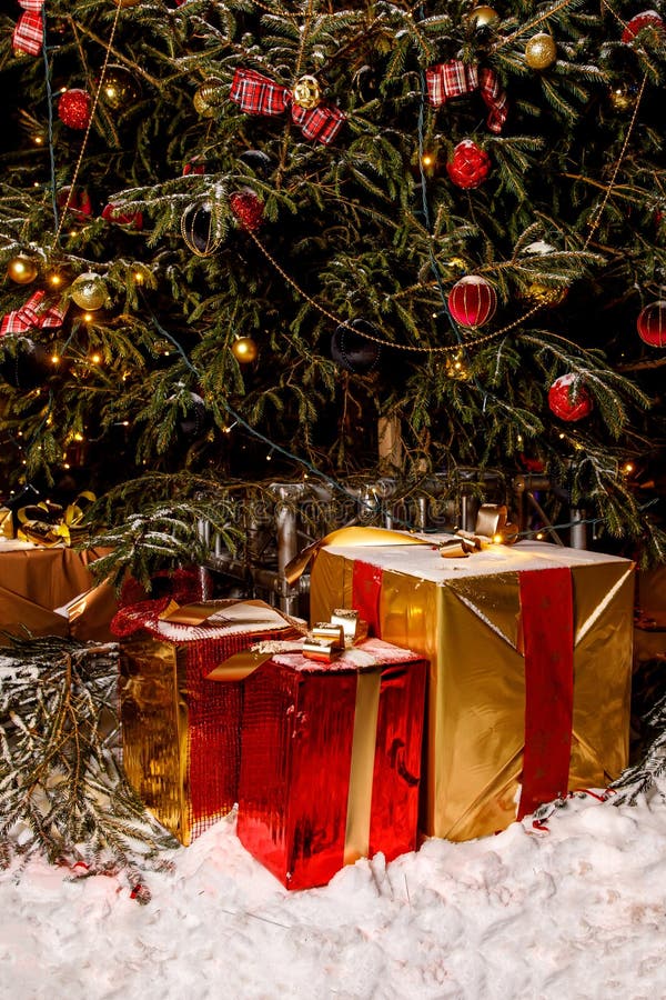 Christmas Presents for the Family. Decorated Christmas Tree Stock Image ...