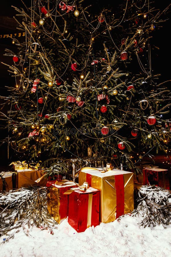 Christmas Presents for the Family. Decorated Christmas Tree Stock Image ...