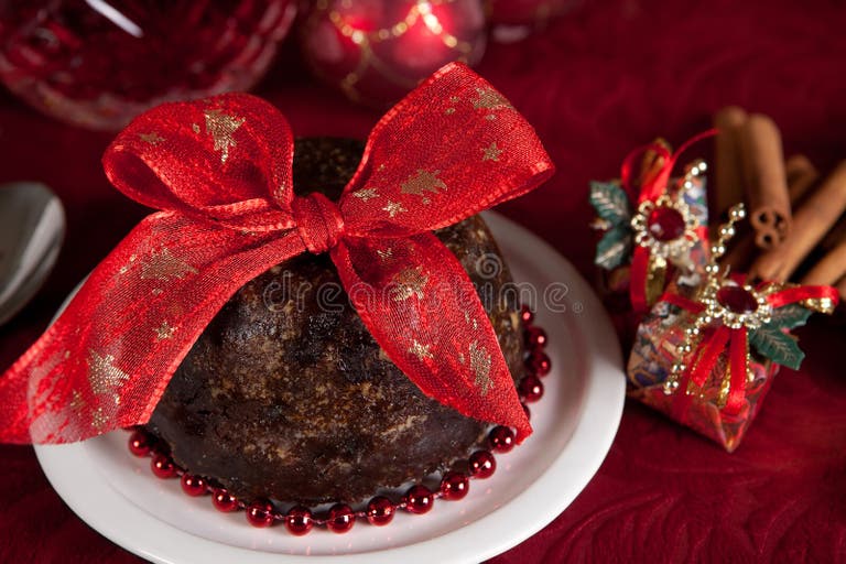 Christmas pudding with bow stock image. Image of pudding - 17281147