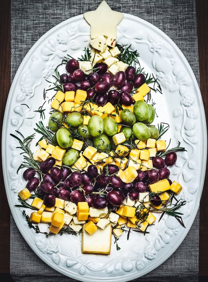 Christmas Tree Chesse Platter Stock Photo - Image of food, green: 105587196