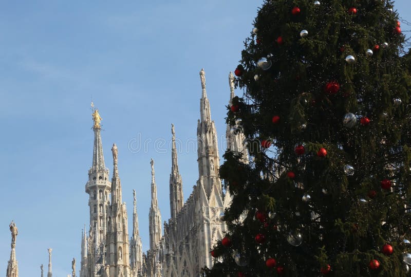 Christmas Tree and Gothic Cathedral of Milan in Italy Stock Photo ...