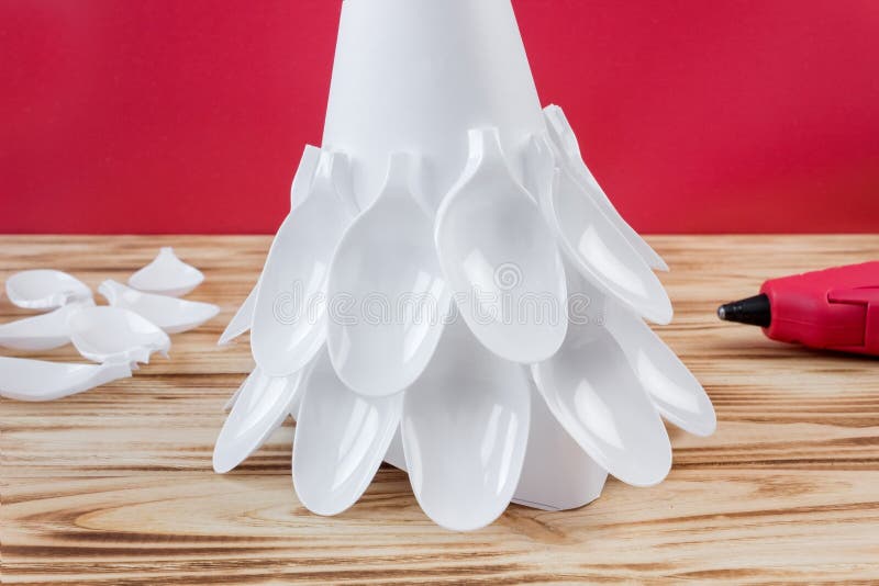 Christmas Tree Made of Disposable Spoons. Step-by-step Instruction ...