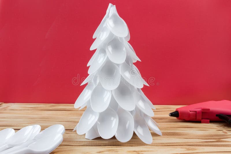 Christmas Tree Made of Disposable Spoons. Step-by-step Instruction ...