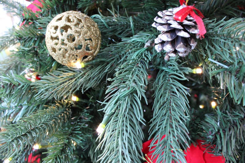Christmas Tree Up Close Picture with Lights and Bauble Decorations ...