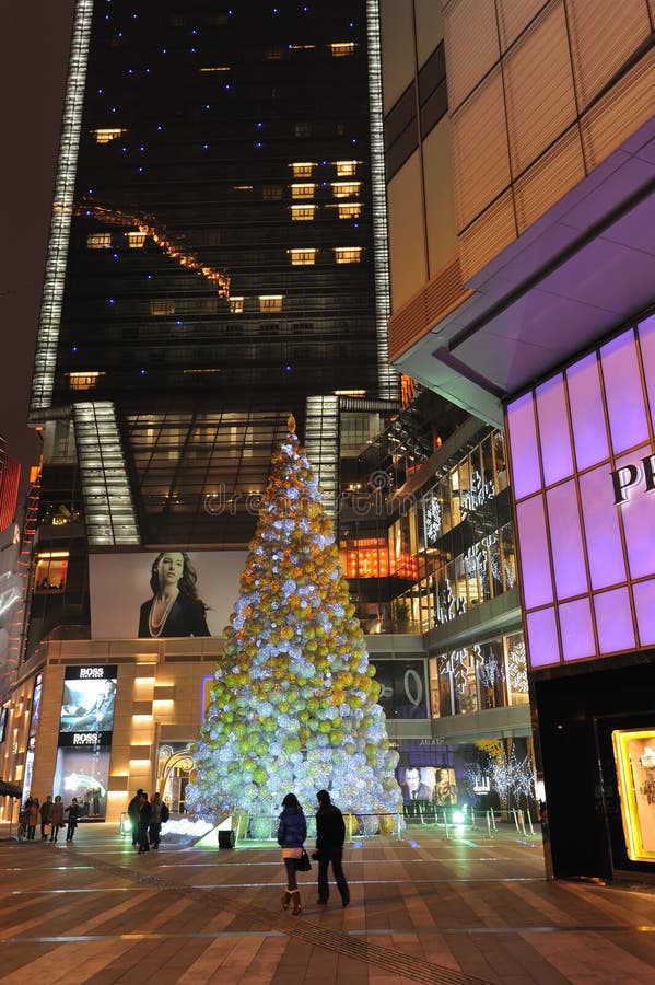 Christmas Tree in Yanlord Landmark Editorial Stock Image - Image of ...