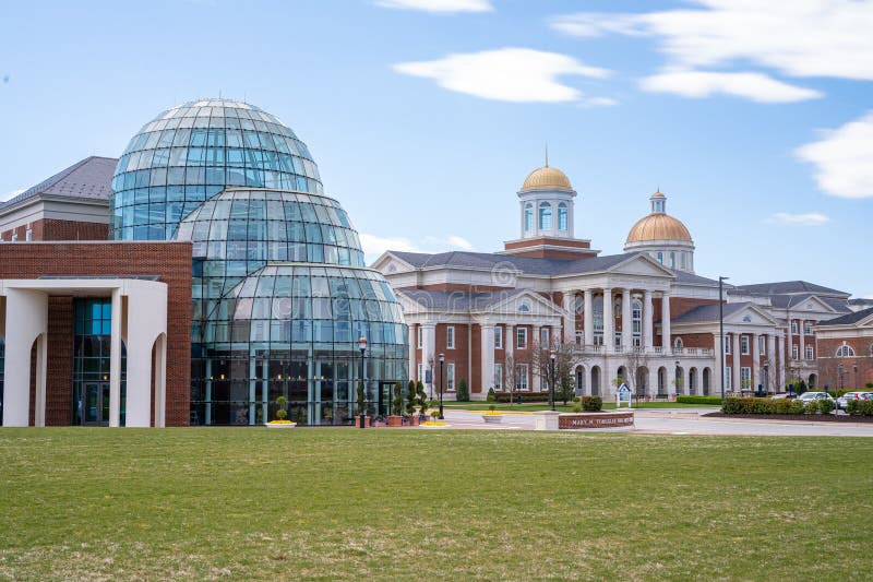 Christopher Newport University Editorial Stock Image - Image of ground ...