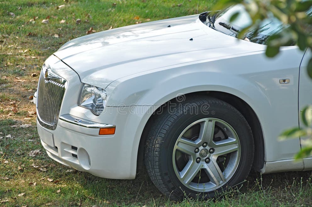Chrysler 300C editorial photo. Image of 300c, dream, expensive - 68951226