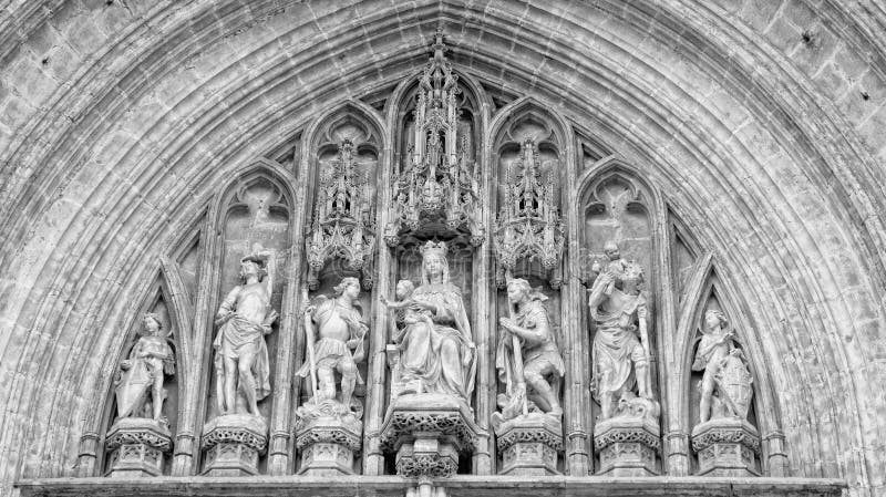 Church wall with statues stock image. Image of facade - 22019799