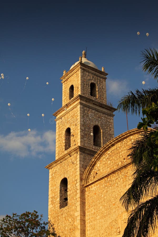 Church with Wedding Balloons Stock Image - Image of wedding, merida ...