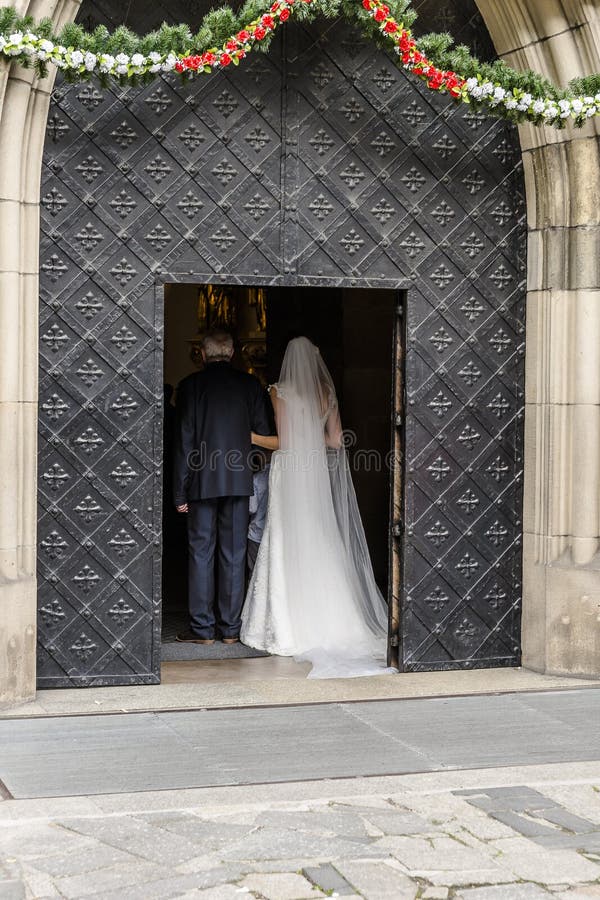 Church wedding editorial image. Image of veil, wife, entrance - 77320625