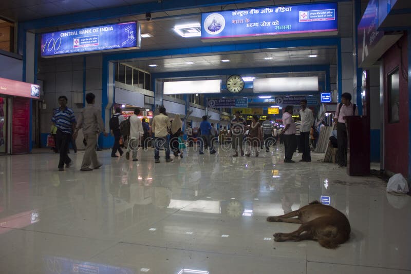 Churchgate Railway Station In Mumbai Editorial Photography - Image ...
