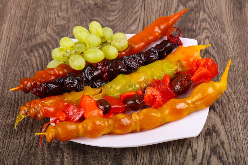 Churchkhela immagine stock. Immagine di georgiano, giallo - 111795227