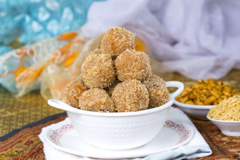 Churma Laddu foto de archivo. Imagen de delicioso, receta - 153159060
