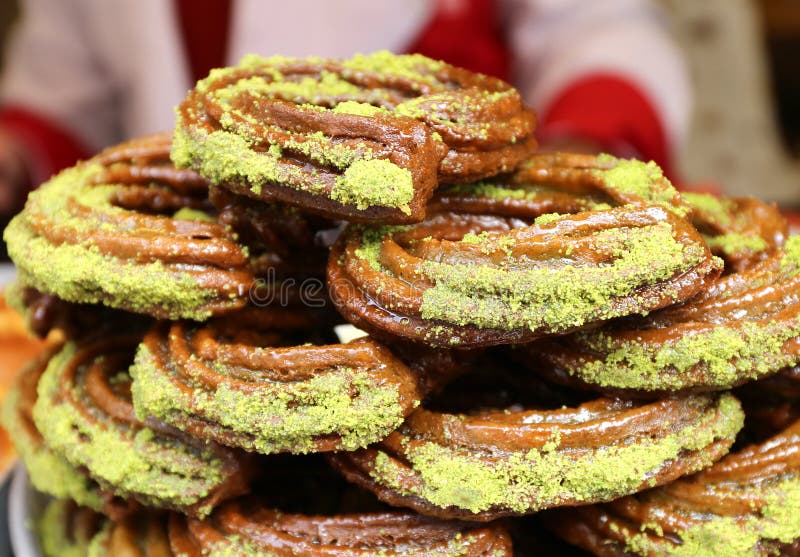 Churros Turco Halka Tatli Con Los Pistachos Imagen de archivo - Imagen ...