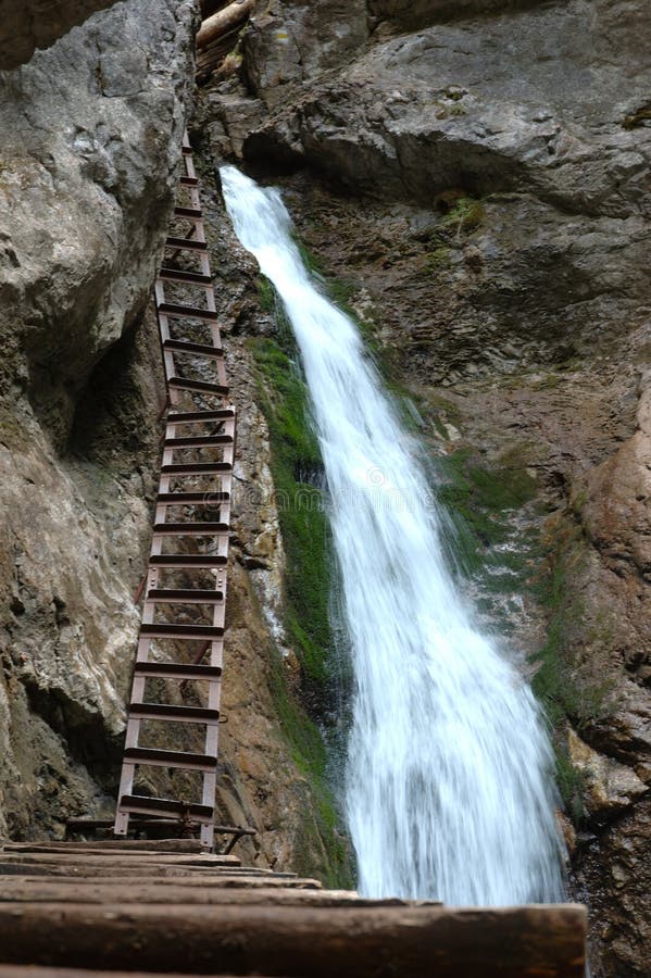 Chute - Cascade Picture. Image: 2465736