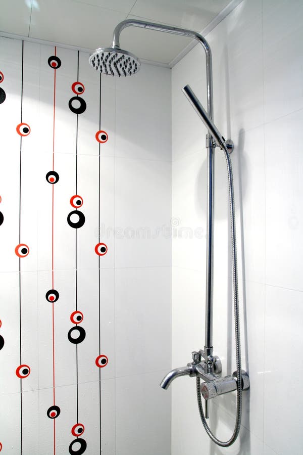 Chuveiro do banheiro imagem de stock. Imagem de cerâmica - 13800809