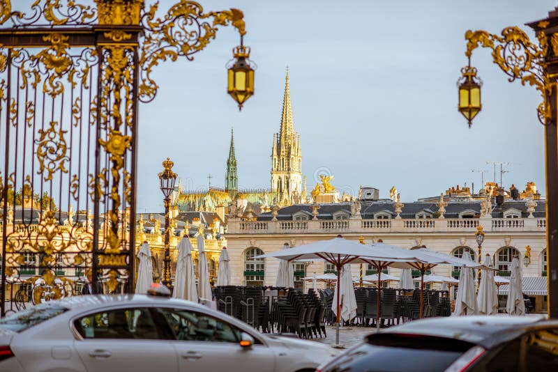 Ansicht Von Nancy Cathedral Vom Platz Stanislas Stockbild - Bild von ...