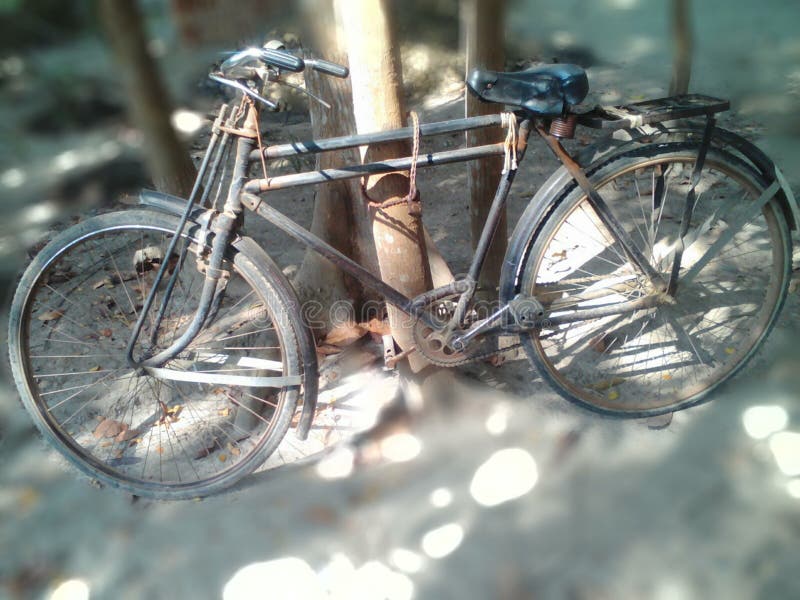 Ciclo modelo velho foto de stock. Imagem de velho, ciclo - 112017432