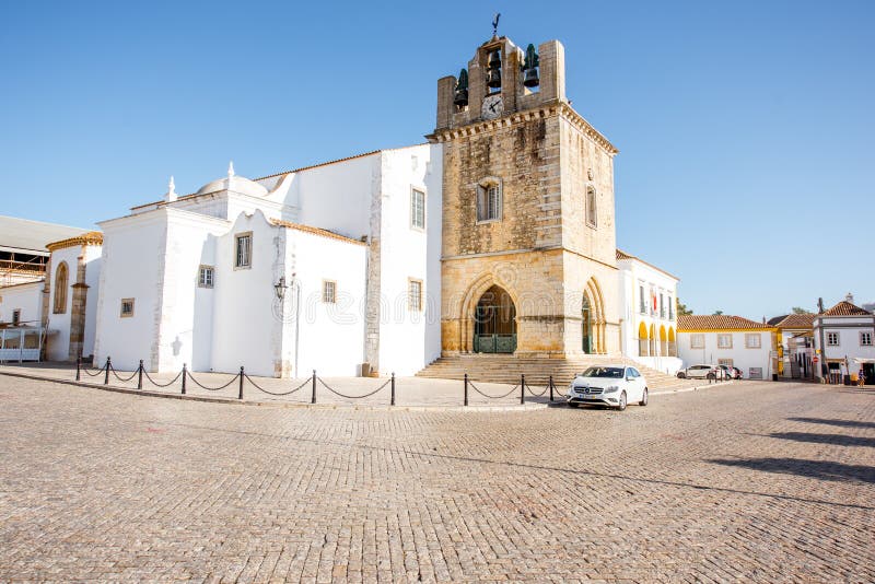 Cidade de Faro em Portugal foto editorial. Imagem de editorial - 104554136