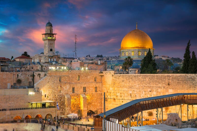 Cidade Do Jerusalém, Israel Foto de Stock - Imagem de minarete, noite ...