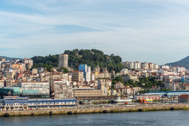 Cidade E Porto De Vigo, Espanha Foto de Stock Editorial - Imagem de ...