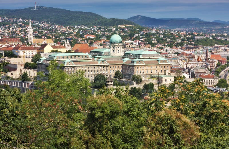 Cidade Hungria De Budapest Da Galeria Nacional Foto de Stock - Imagem ...