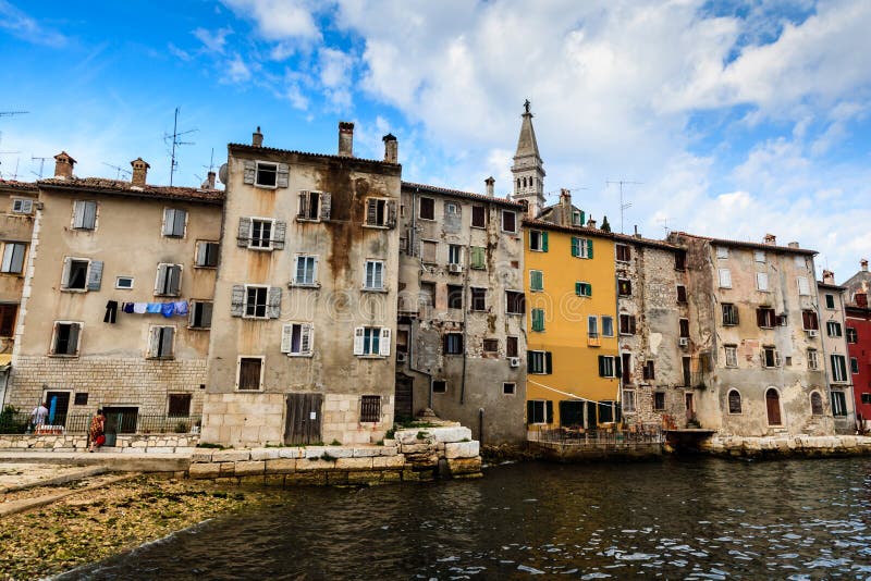 Cidade medieval de Rovinj foto de stock. Imagem de paisagem - 24343522