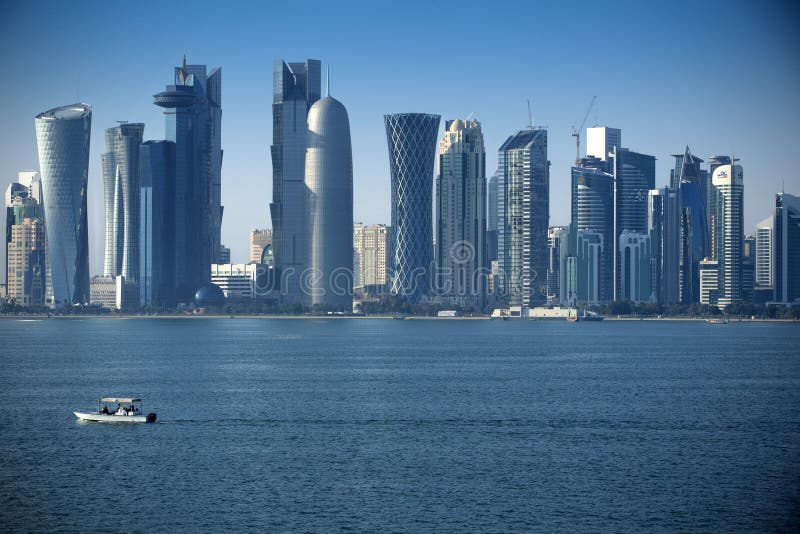 Cidade moderna em Doha imagem de stock editorial. Imagem de projeto ...