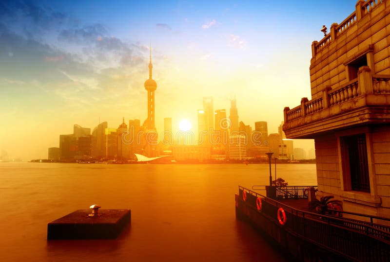 Paisagem Do Nascer Do Sol De China Shanghai Foto de Stock - Imagem de ...
