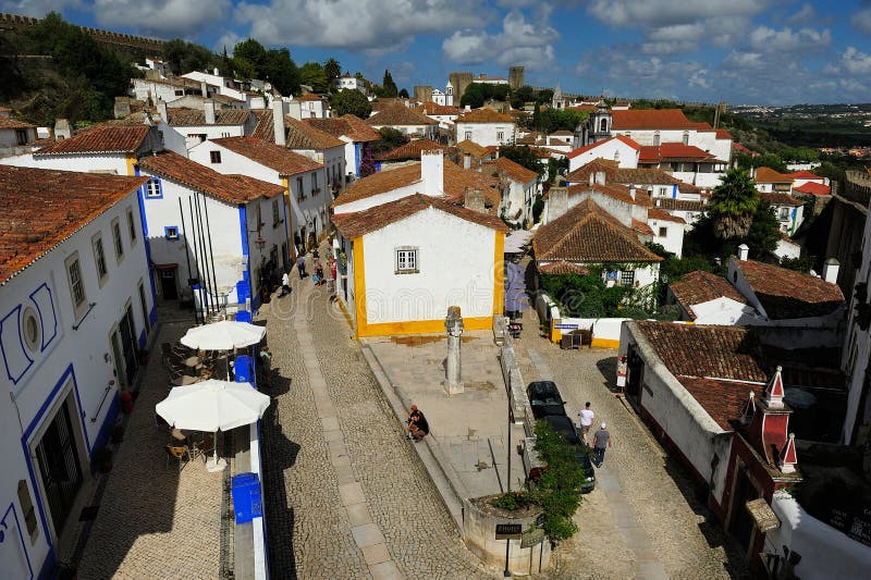 Cidade Obidos, Portugal imagem de stock editorial. Imagem de ...