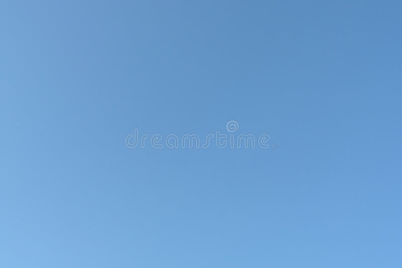 Ciel Bleu Sans Nuages Clair Photo stock - Image du bleu, clair: 95642508