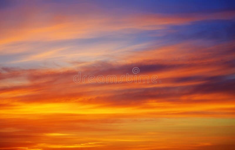 Ciel Orange Ardent De Coucher Du Soleil Photo stock - Image du jour ...