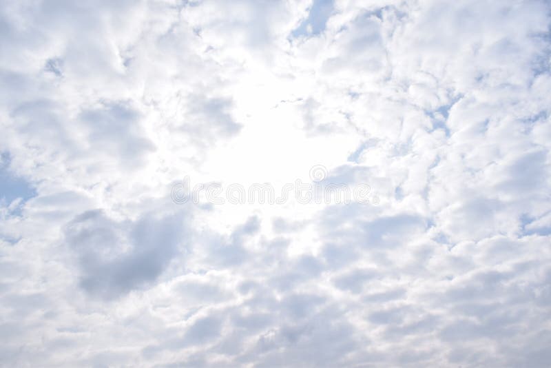 Cielo foto de archivo. Imagen de blanco, día, resorte - 88276820