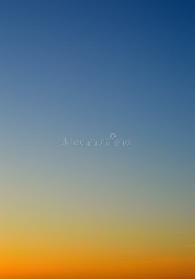 Cielo al crepuscolo fotografia stock. Immagine di penombra - 39280042