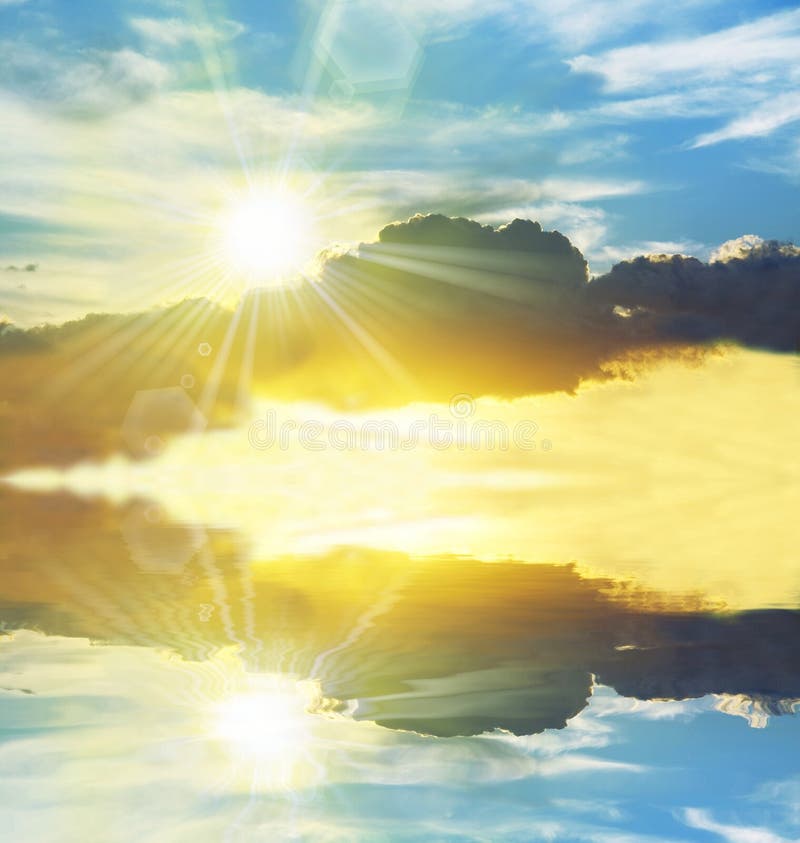 Cielo asoleado foto de archivo. Imagen de fondo, sunset - 7489142