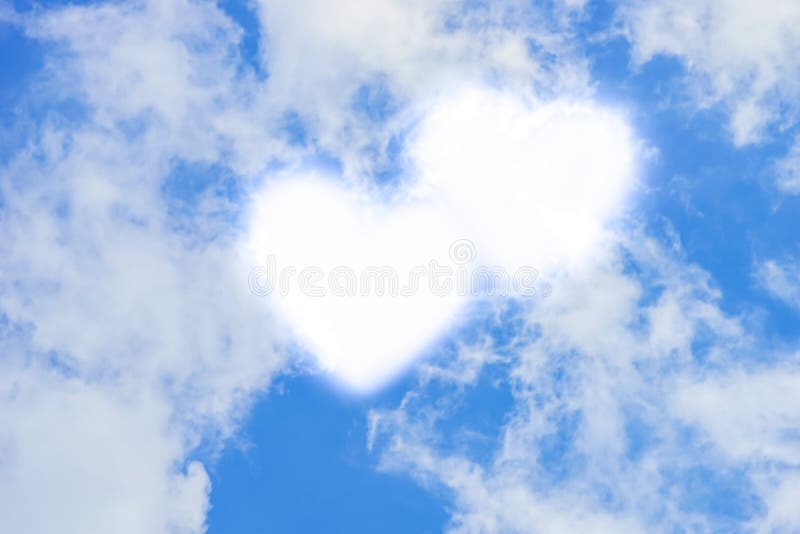 622 Nubes Bajo La Forma De Corazones Fotos de stock - Fotos libres de ...