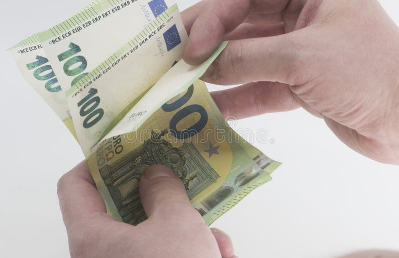 Cien Billetes De Euro En Mano Foto de archivo - Imagen de significa ...