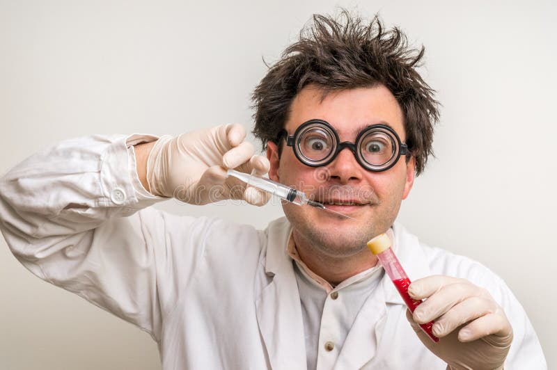 Científico Loco Que Realiza Experimentos En Laboratorio Imagen de ...
