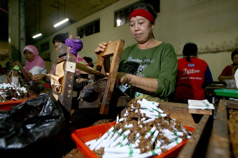 Cigarettes editorial photo. Image of solo, cuisine, dish - 41872356