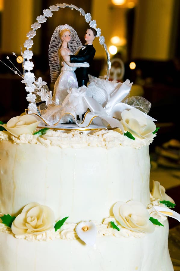 Figuurtjes Van Bruid En Bruidegom Stock Afbeelding - Image of catering ...