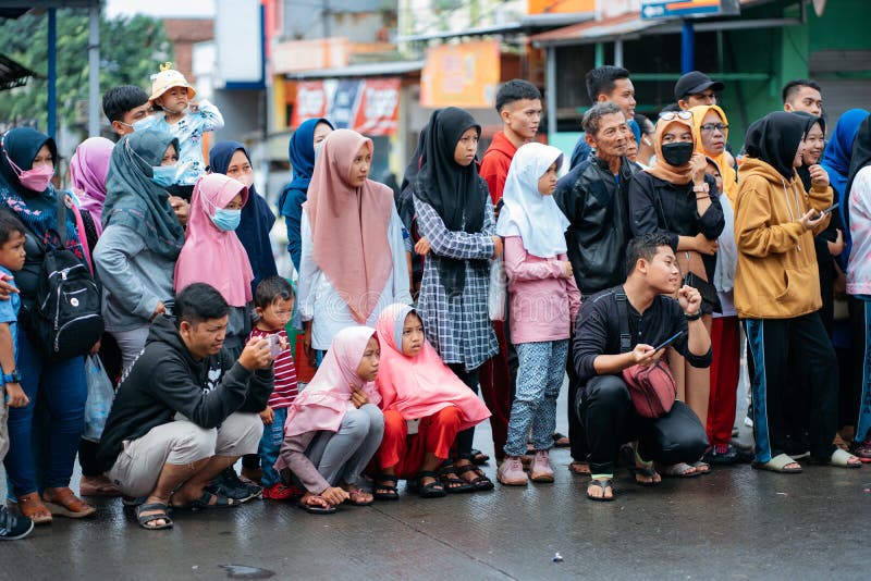 Spectators Watching a Performance at the Carnival Editorial Image ...