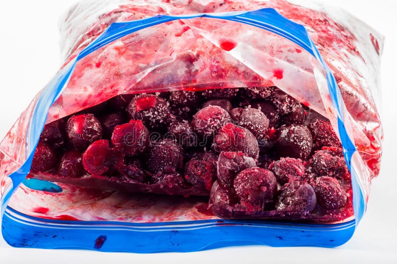 Ciliege congelate fotografia stock. Immagine di organico - 76803698