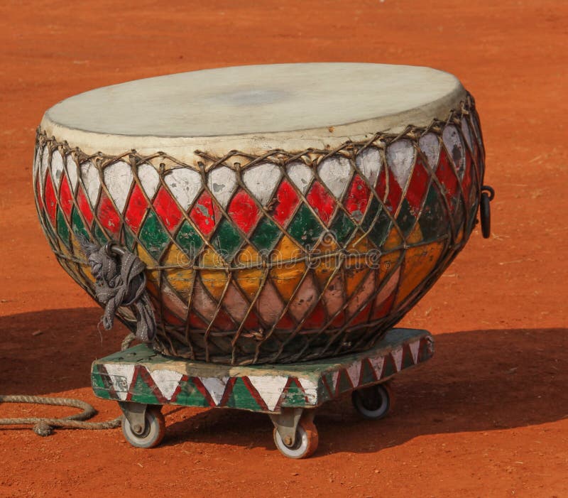 Nagara - Instrumento Musical Do Cilindro Usado Na Índia Rural Foto de ...