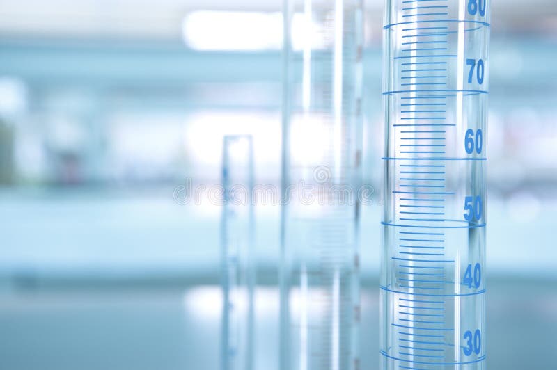 Cilindro Graduato Per La Misurazione Del Volume in Un Laboratorio ...