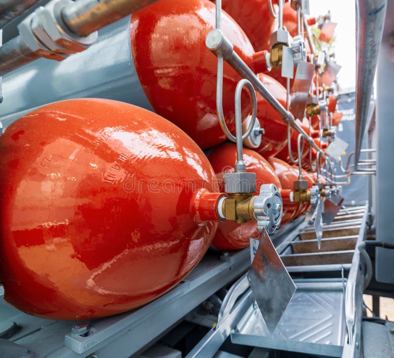 Cilindros Para El Gas Comprimido Foto de archivo - Imagen de potencia ...