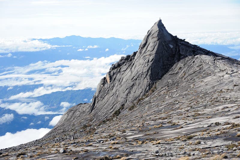 Cima del Monte Kinabalu fotografia stock. Immagine di cielo - 60448344