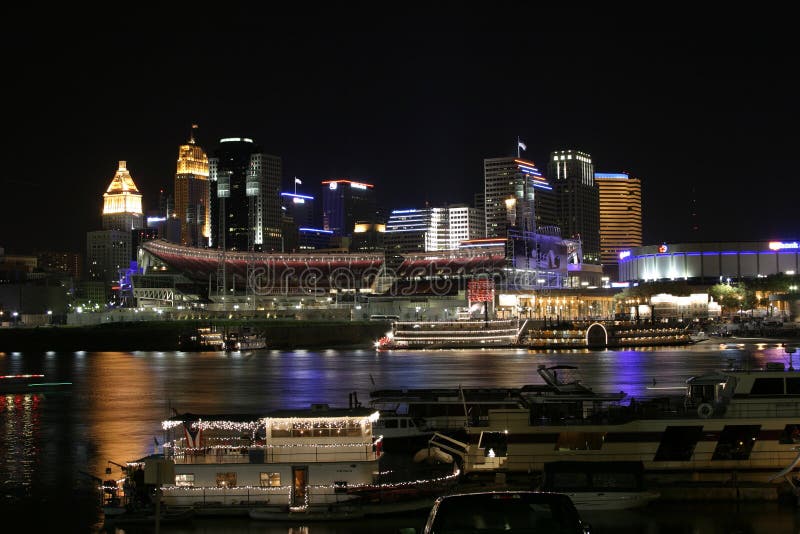 Cincinnati Downtown by Night Stock Image - Image of mirror, boat: 700489