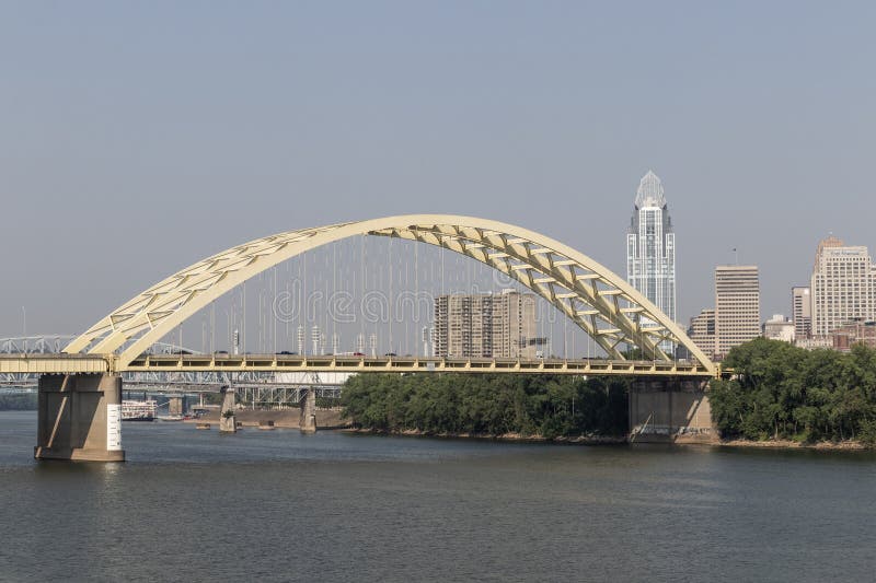 Cincinnati Downtown Skyline Including the Great American Tower and ...